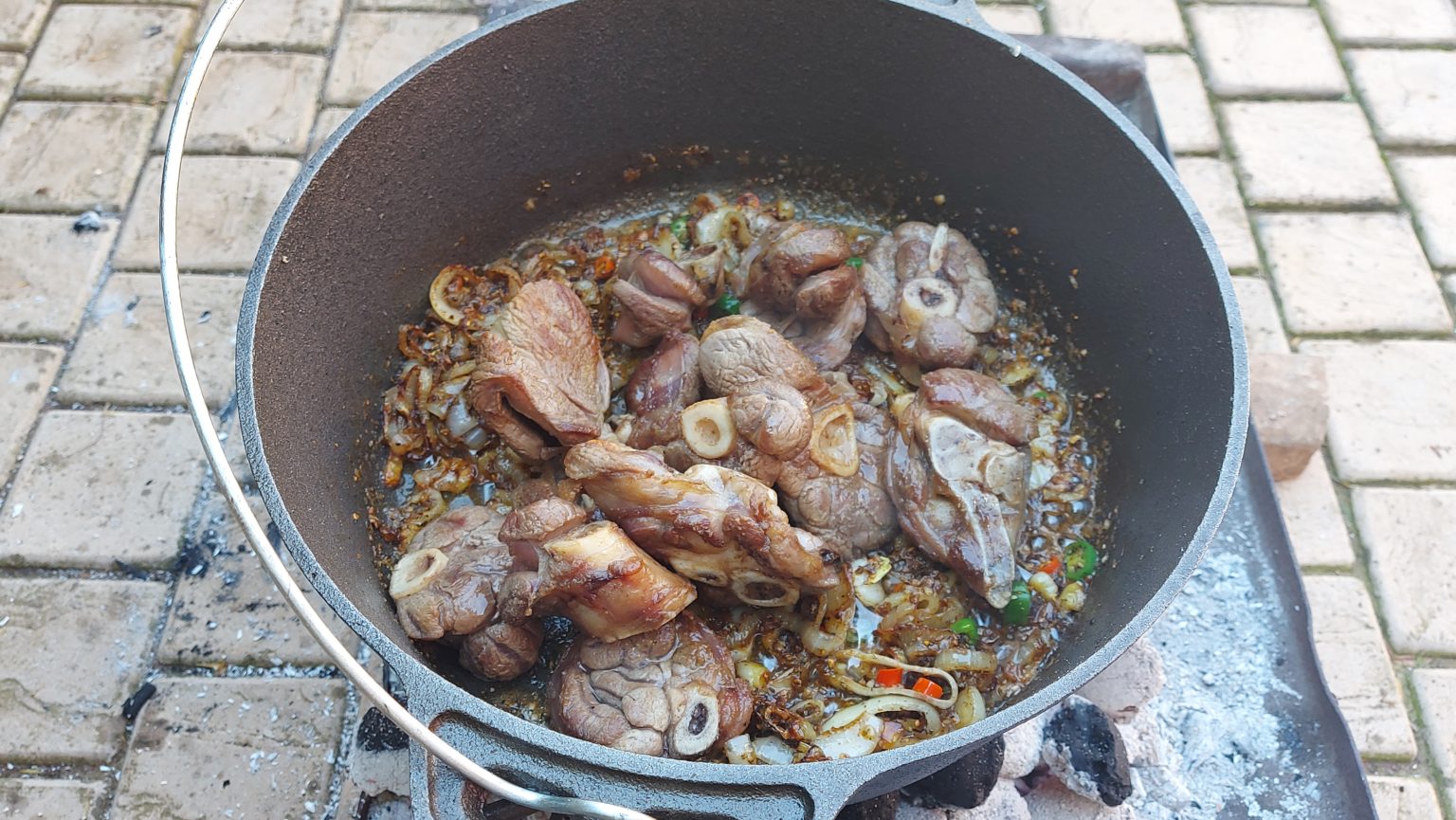 Moroccan Lamb Potjie - Melby's Post